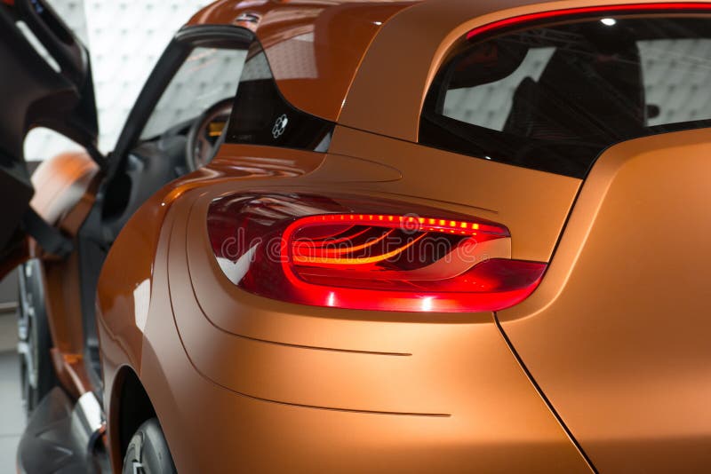 Renault Captur concept editorial image. Image of presentation - 26399250