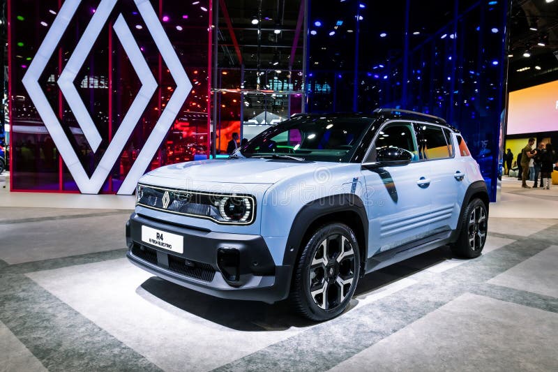 Renault 4 E-Tech Electric (2025) Car Editorial Stock Image - Image of ...