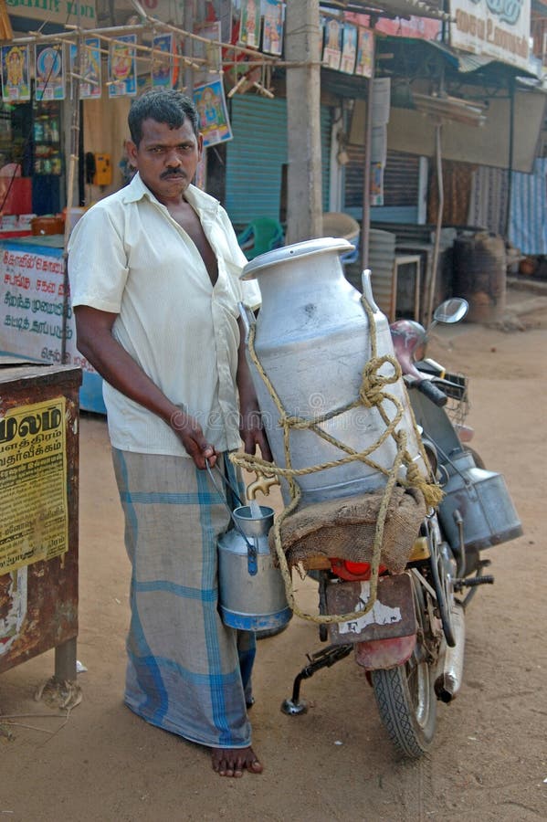 Rencontrez le laitier image éditorial. Image du hommes - 32169010