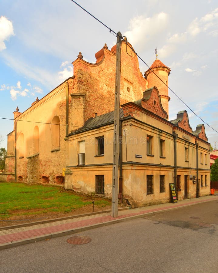 Renesansowa Synagoga W Lesko Obraz Stock - Obraz złożonej z budynek ...
