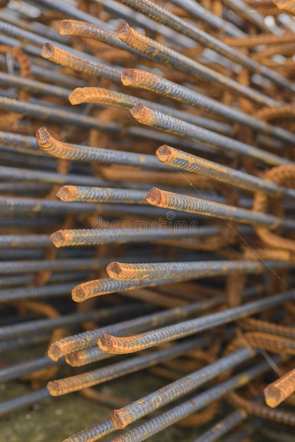 Renforcez La Tige De Fer En Acier Photo stock - Image du tige, métal ...