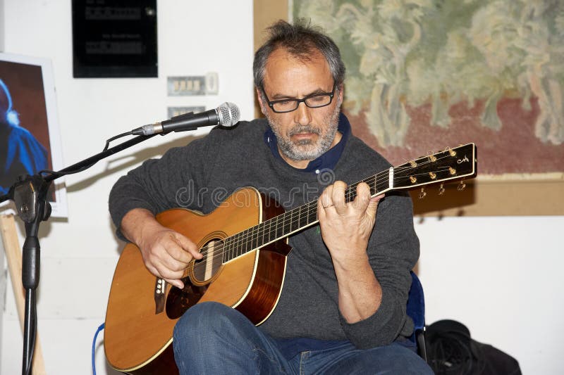 Reno brandoni editorial photography. Image of show, singer - 29354522