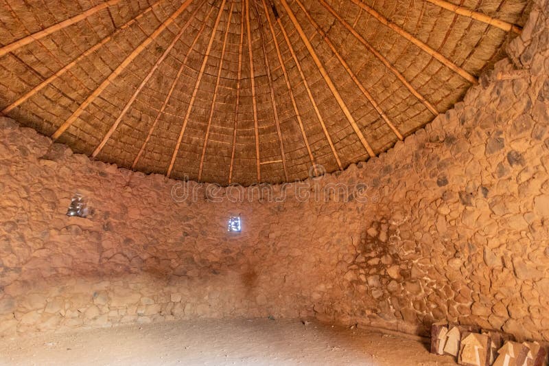 Renovated Qullqa (Colca) Storage House in Raqchi Complex, Pe Stock ...