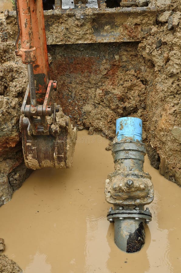 Repair the broken pipe stock photo. Image of irrigation - 26844924