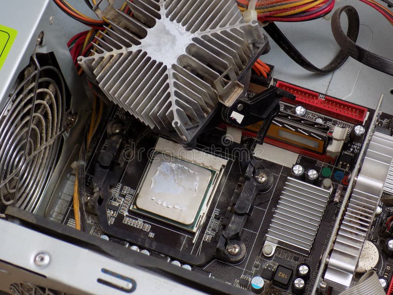 Repair of a Computer with a Cooling Radiator Dismantled from the ...