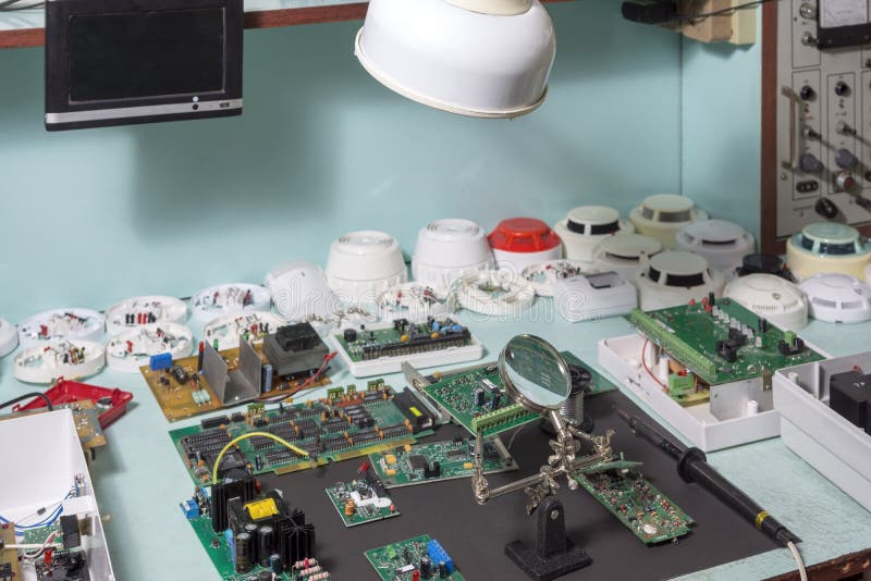 Repair of Electronic Devices in the Workshop. Recycling of Electronic ...