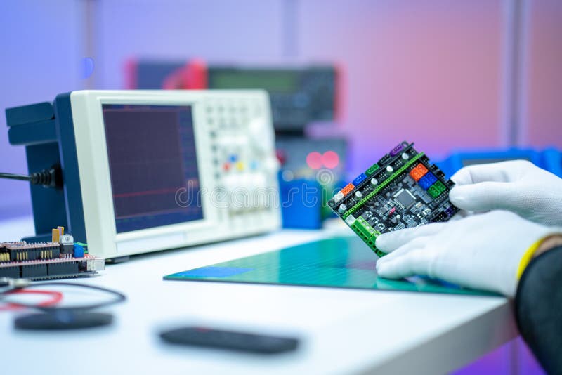 Repair electronics device stock image. Image of device - 187465695