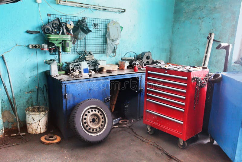 Repair garage stock image. Image of mechanic, industrial - 30654715