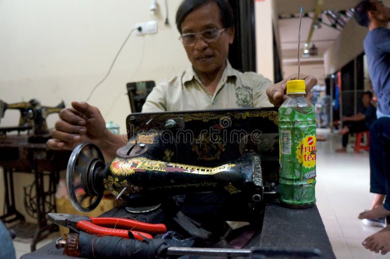 Repair sewing machine editorial stock image. Image of shop - 48663824