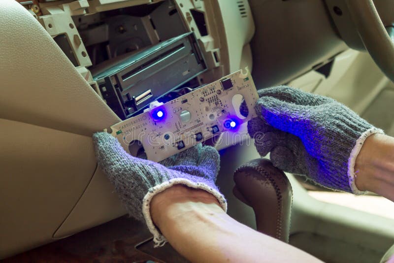 Repairing Car Front Panel, New T5 LED Light Blue Color, Car Service ...