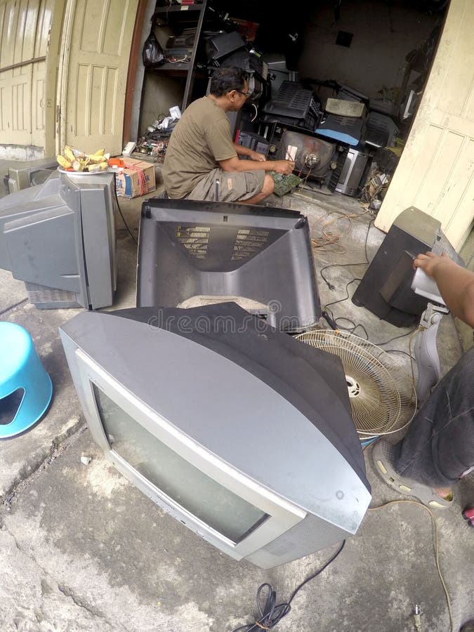 Repairing television editorial photo. Image of repairing - 48982461