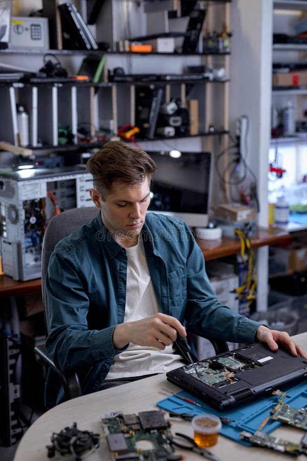 Repairs and Diagnostics Breakdowns of Laptop in Professional Service ...