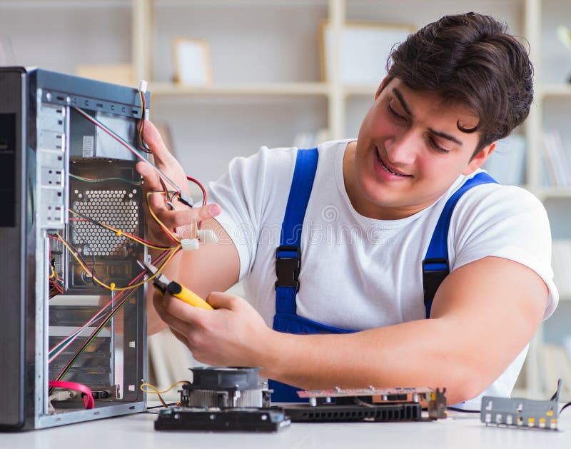 Reparador De Computadoras Reparando Computadoras De Escritorio Imagen ...
