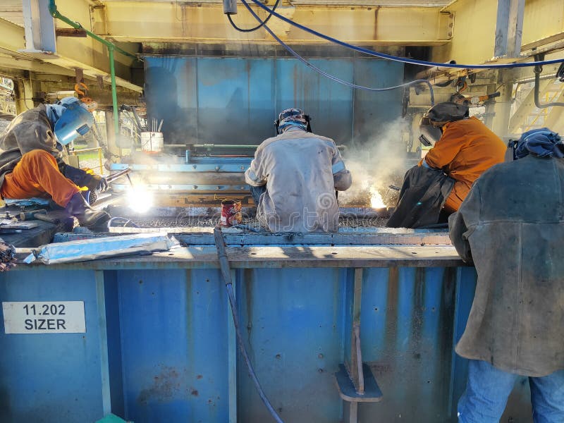 Welding & hardfacing editorial stock photo. Image of person - 201622338