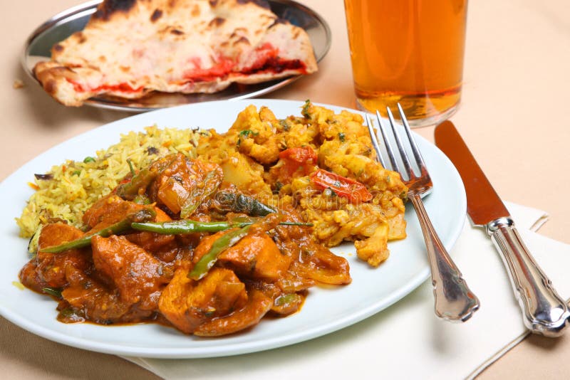 Repas indien de cari photo stock. Image du restaurant - 5990752