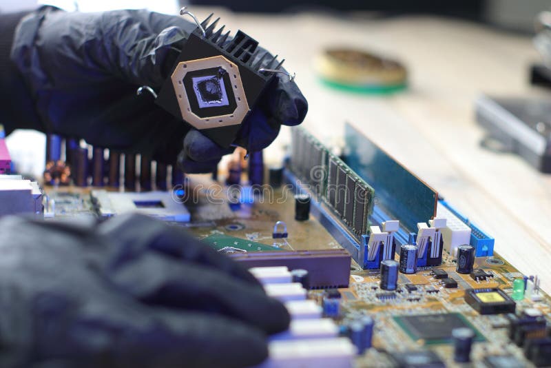 Replacement of the Chipset Cooling System from the Computer Motherboard ...