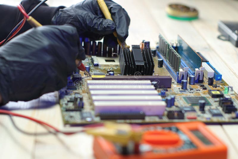 Replacement of the Chipset Cooling System from the Computer Motherboard ...