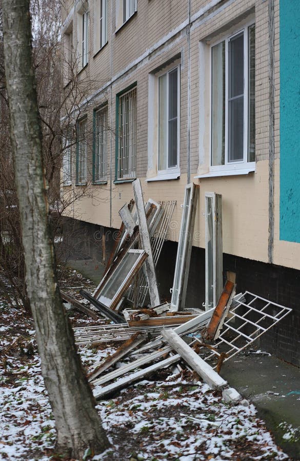 Replacement of Old Windows with Modern Double-glazed Windows on the ...