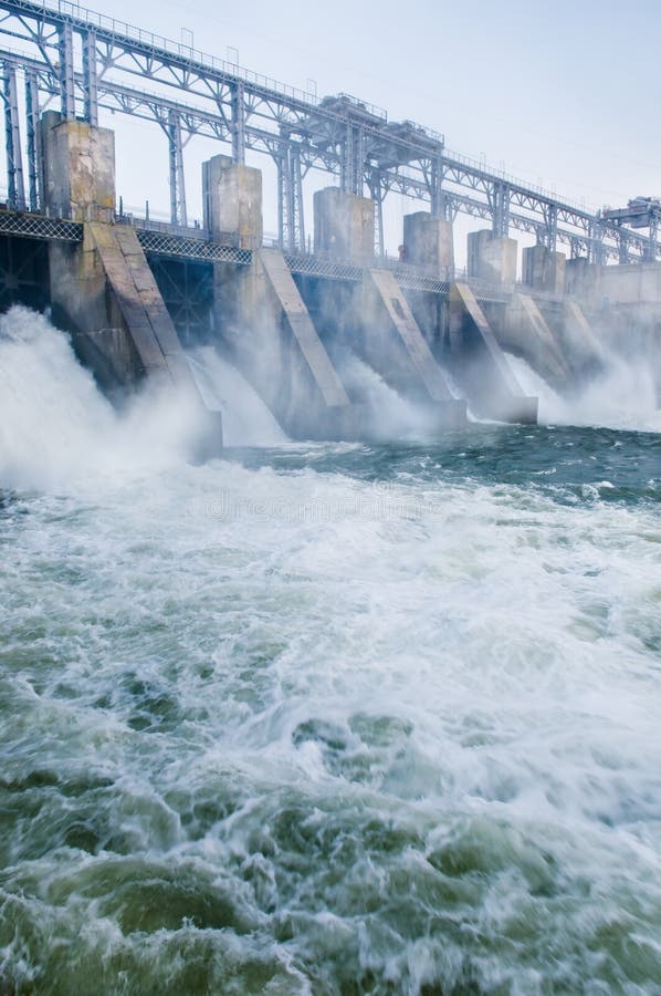 Represa foto de stock. Imagem de ambiente, hidro, energia - 7992696