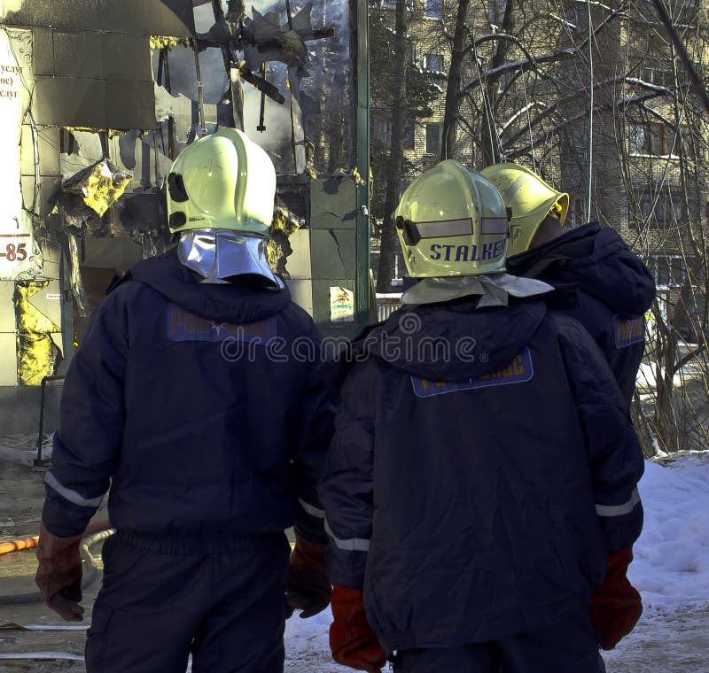 Rescue team editorial image. Image of mask, flame, concepts - 37355635