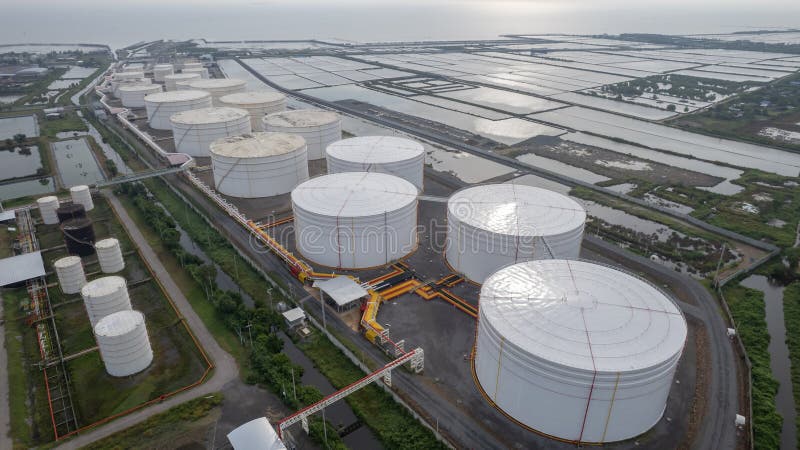 Reserve Oil Storage of the Oil Refinery Stock Image - Image of ...