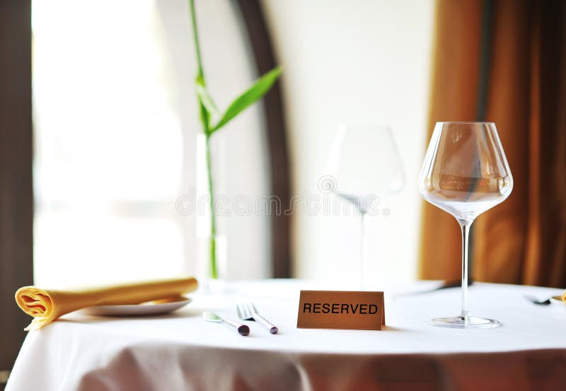 Reserved Sign on a Restaurant Table Stock Image - Image of wine, place ...