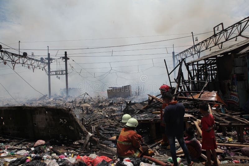 Residential Fires Aftermath Editorial Photography - Image of objects ...