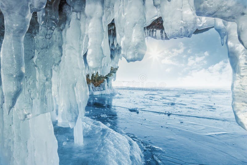 Respingo Congelado Gelado Em Uma Parede Do Gelo Foto de Stock - Imagem ...