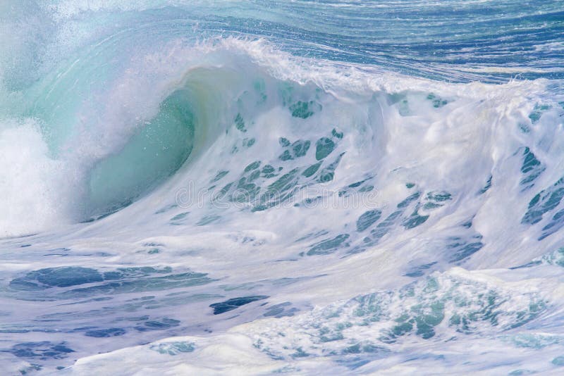 Ressac photo stock. Image du scénique, côte, été, clair - 36056326