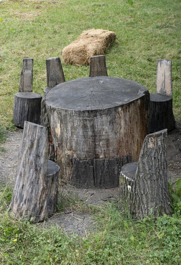 The Rest Area is Made from Solid Tree Trunks. Beautiful and ...