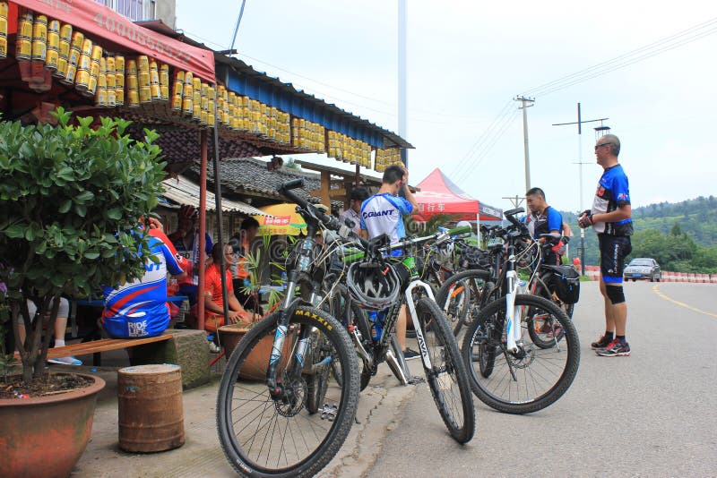 The rest stop editorial image. Image of competition, gorge - 42014230