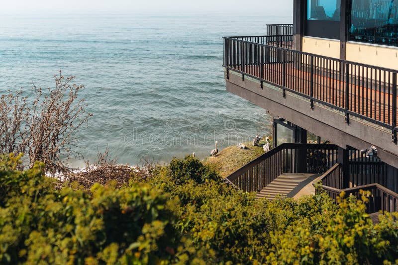 Restaurant on a Cliff Top Overlooking the Pacific Ocean, California ...