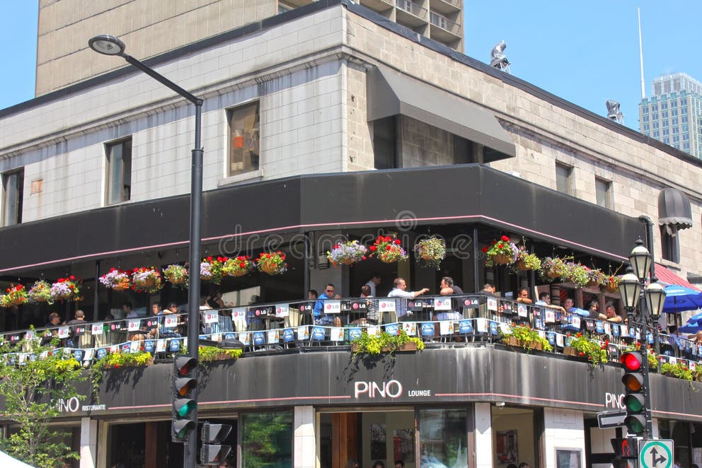 Restaurant Crescent Street. Editorial Photo - Image of steet, dining ...