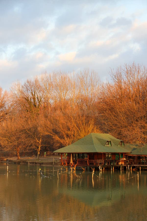 Restaurant on the lake stock image. Image of outdoor - 29328589