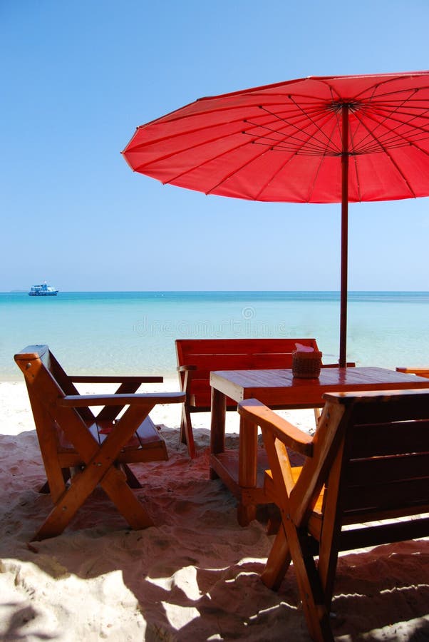 Restaurant op het strand stock foto. Image of achtergrond - 14196044