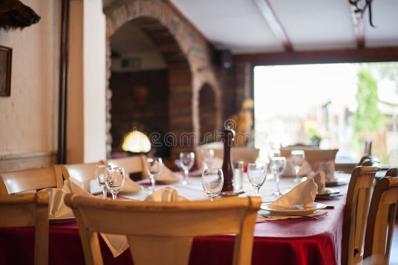 Restaurant-Tabelle stockfoto. Bild von nachricht, orchidee - 39668530
