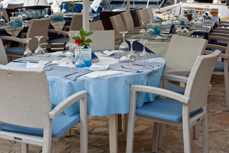 Restaurant table stock image. Image of cutlery, cloth - 21504027