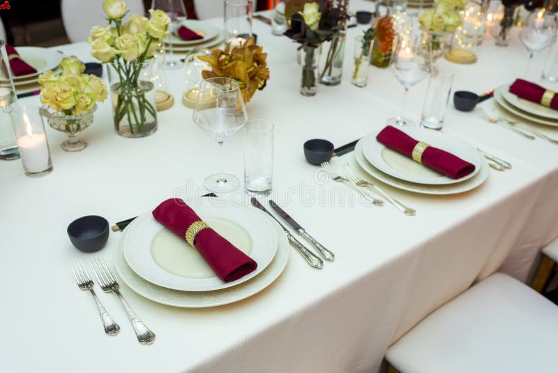 Restaurant Table and Plates with Cloth Napkins Stock Photo - Image of ...