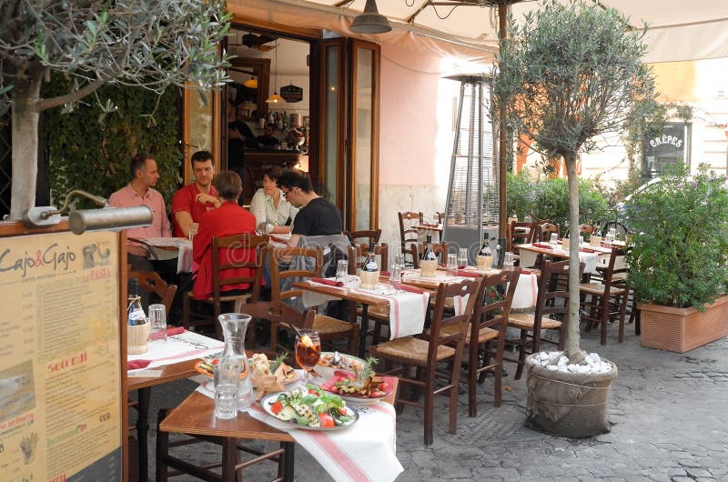 Restaurante italiano imagem editorial. Imagem de italiano - 46555110