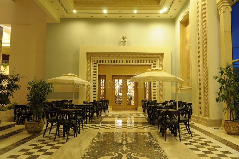 Restaurante lujoso imagen de archivo. Imagen de hermoso - 6565487