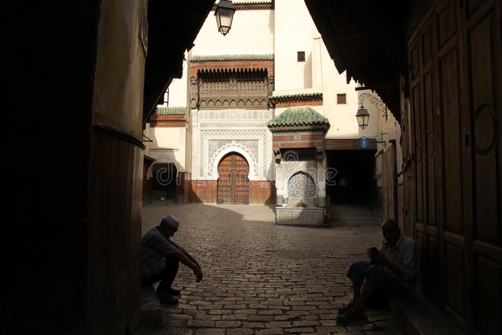 Resting in the shadow editorial stock image. Image of backstreet - 24441344