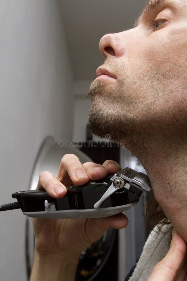 Restolho Do Aparamento Do Homem Foto de Stock - Imagem de pessoa ...