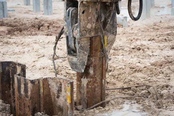 Retaining Wall Steel Sheet Pile Driving Machine Work Imagen de archivo ...