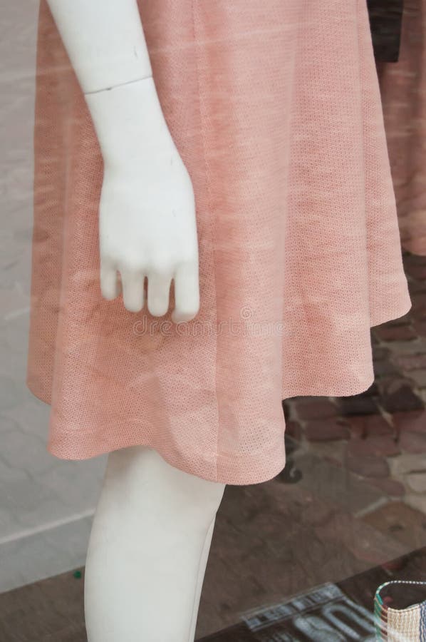 Retalho Do Manequim Com Brim Do Azul Do Sem-fim Foto de Stock - Imagem ...