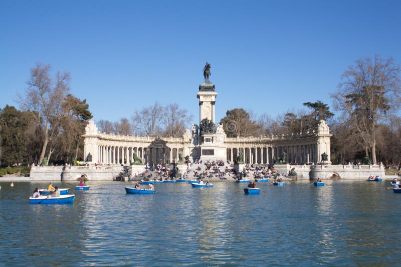 Retiro Park pond stock photo. Image of relax, retiro - 28358056