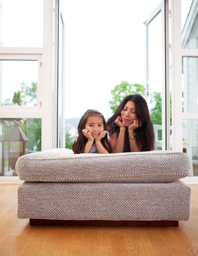 Retrato da filha da matriz foto de stock. Imagem de filha - 22020852