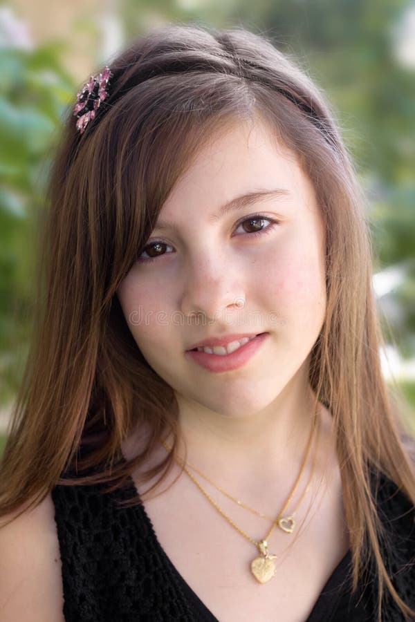 Retrato de la muchacha imagen de archivo. Imagen de muchacha - 19475167