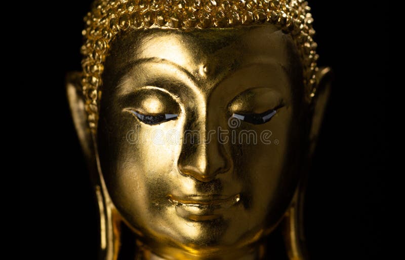 Retrato De Oro Del Primer De La Estatua De Buda Imagen de archivo ...