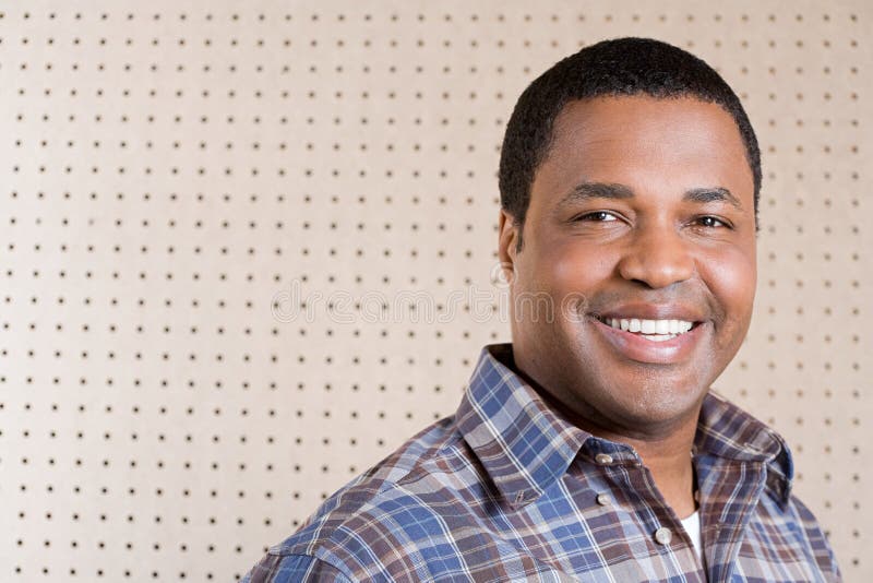 Retrato de um homem imagem de stock. Imagem de colar - 36095439