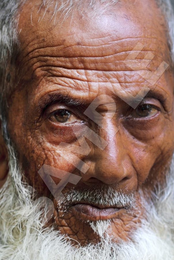 Retrato De Um Homem Libanês Idoso Que Toma Uma Sesta No Na Imagem de ...